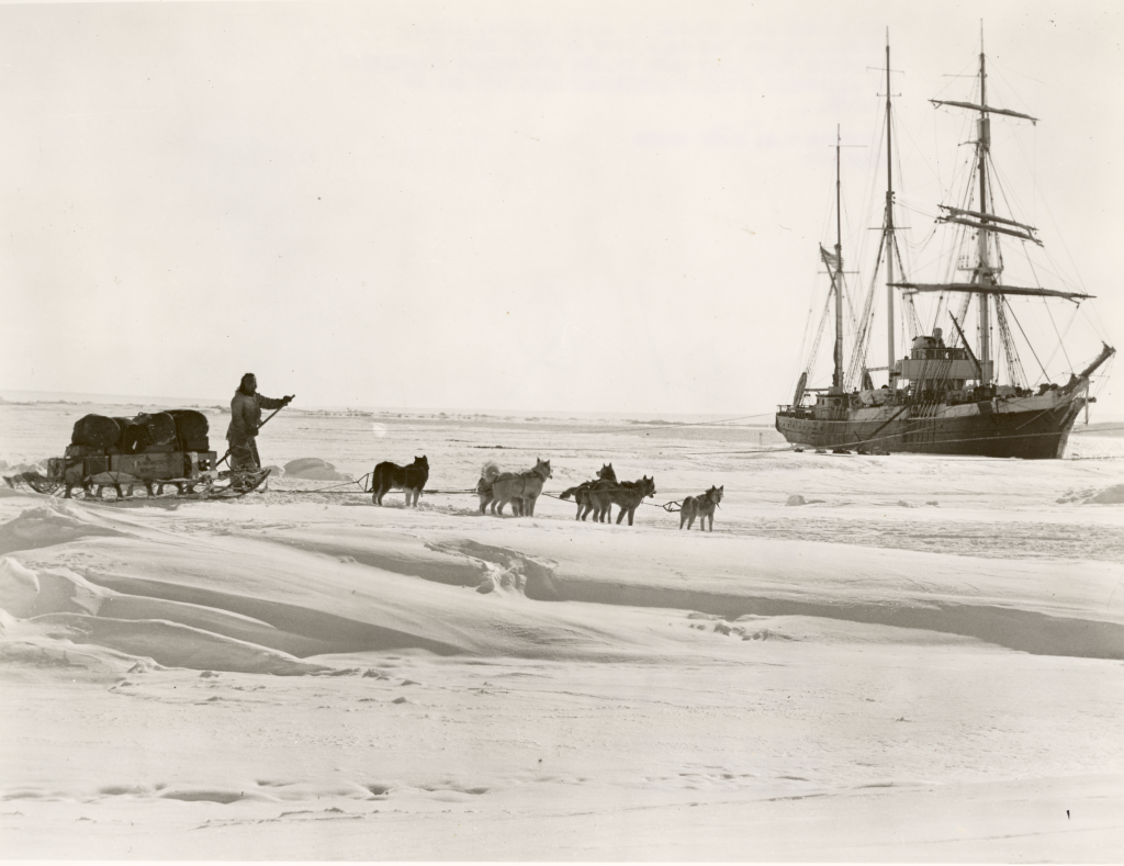 | U.S. Naval Institute Photo Archives