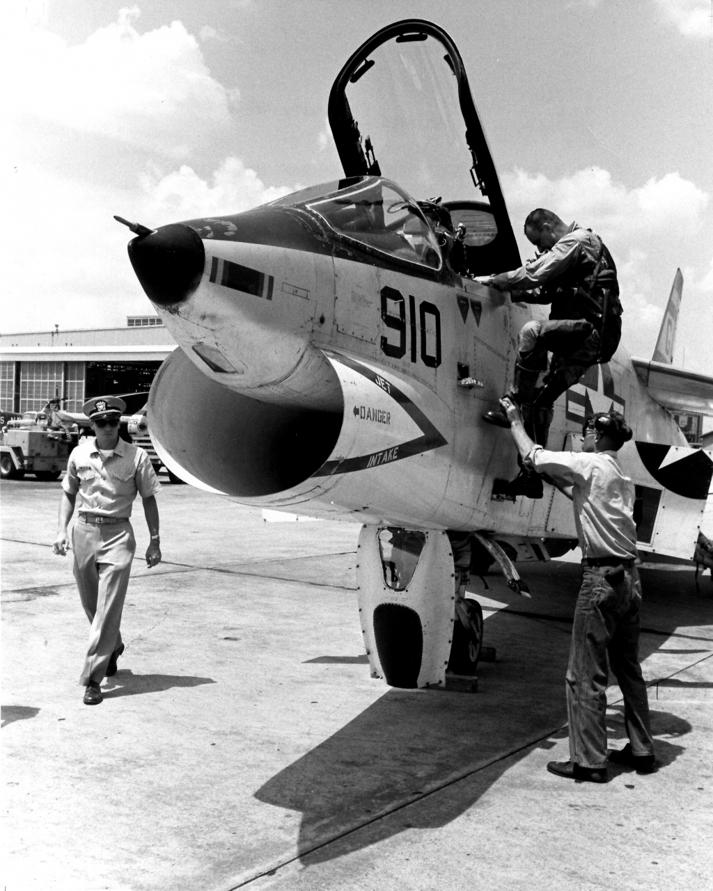 | U.S. Naval Institute Photo Archives